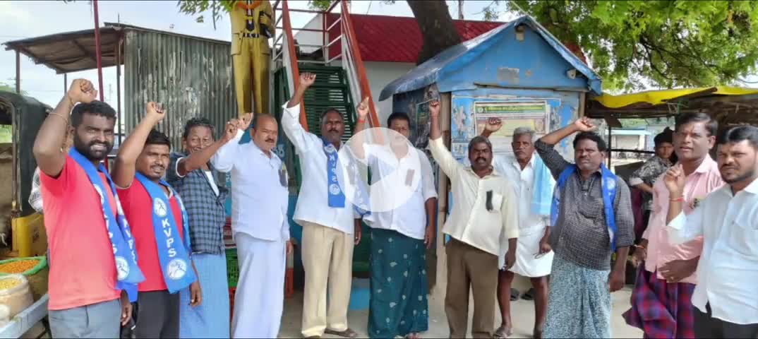 రాజోలి: సుప్రీంకోర్టు జస్టిస్ గవాయి పై న్యాయవాది బూటుతో దాడి చేయడం ...