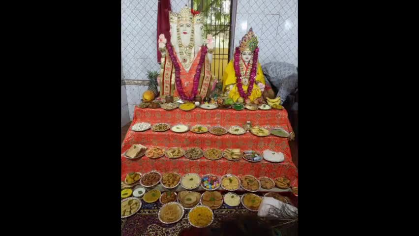 Chhata, Mathura : छाता: चौमुहां में ब्रह्मा जी मन्दिर पर लगाए गए 56 भोग ...