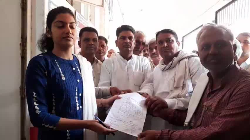 Chhata, Mathura : छाता: कोका कोला फैक्ट्री के खिलाफ किसानों ने किया ...