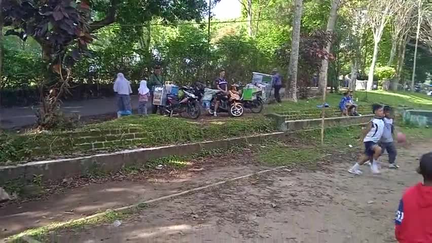 Cilawu, Garut : Lapang Sepak Bola Representatif di Cilawu Sangat Minim ...