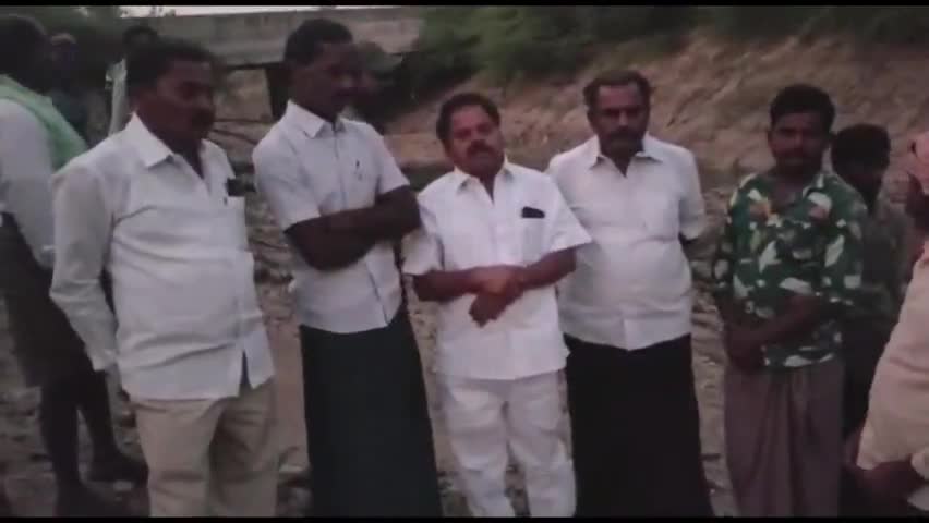 Uravakonda, Anantapur : ఉరవకొండ: రైతులపై కక్ష సాధింపు మానుకుని ...