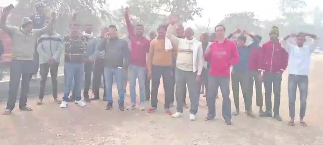 Lalganj, Raebareli : लालगंज: लालगंज क्षेत्र के एनएच 232 आनापुर गांव के ...
