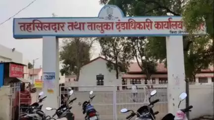 Vaijapur, Chhatrapati Sambhajinagar : वैजापूर: झेलेगाव येथील रेशन ...